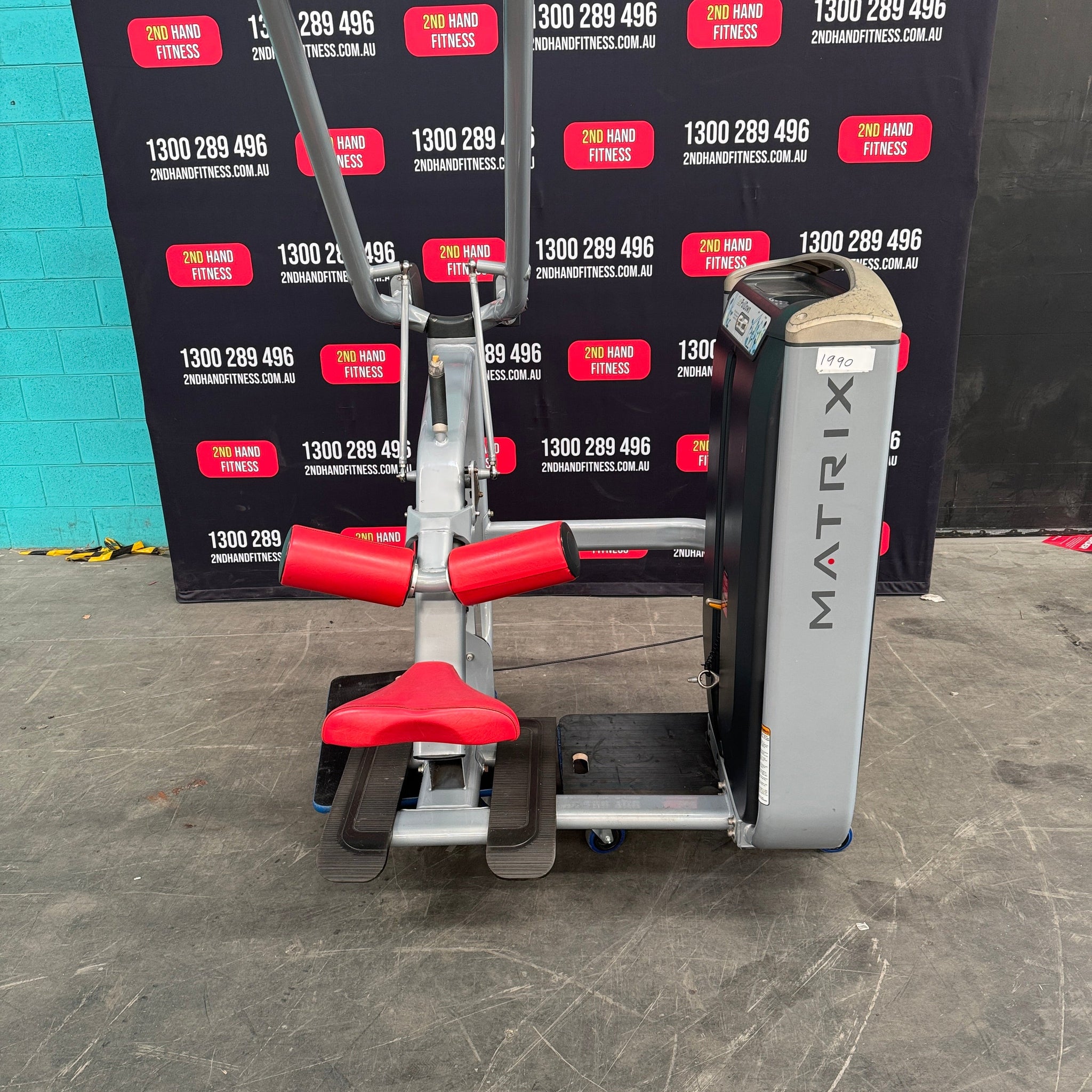 Matrix Ultra Pin Loaded lat pulldown