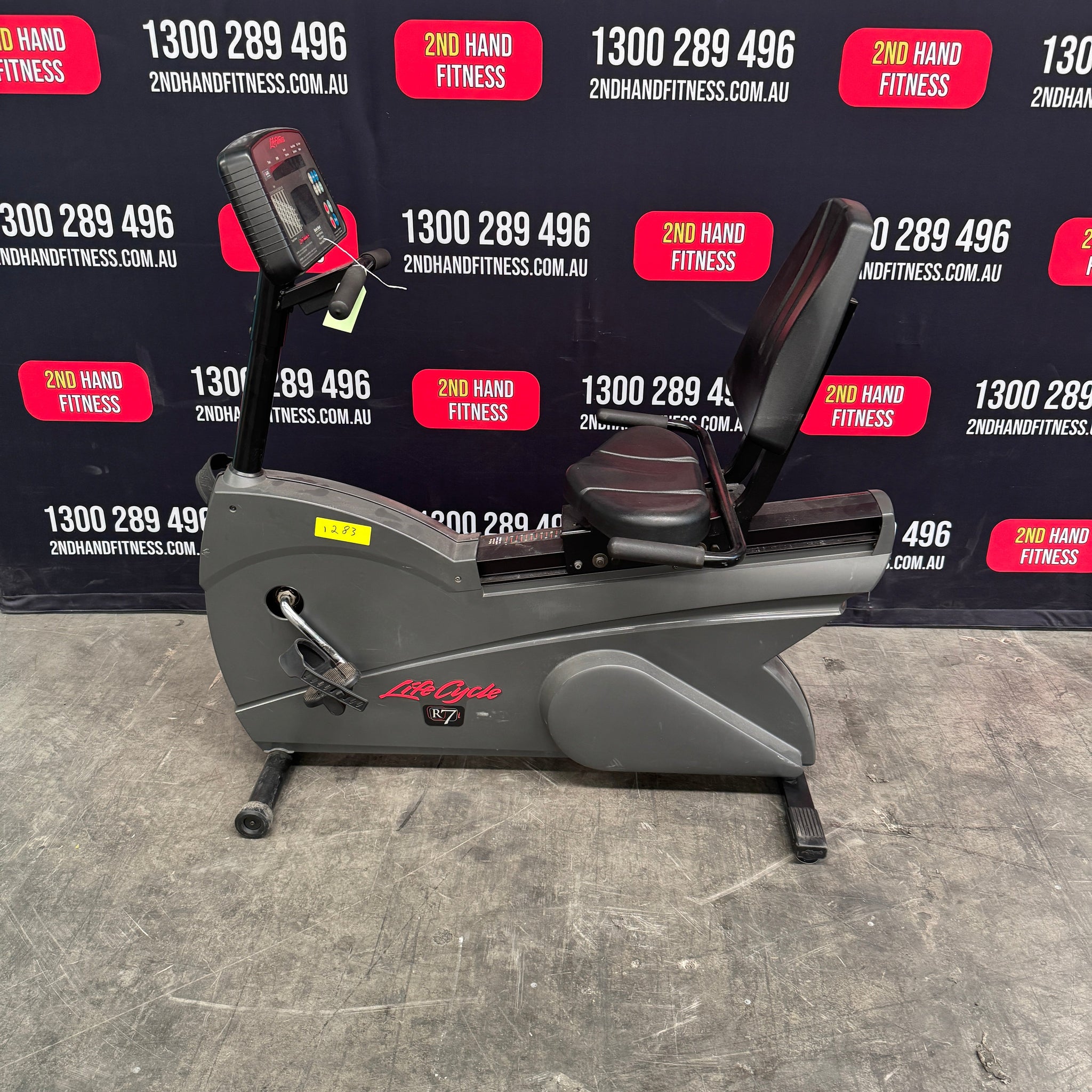 Life Fitness R7 Recumbent Bike